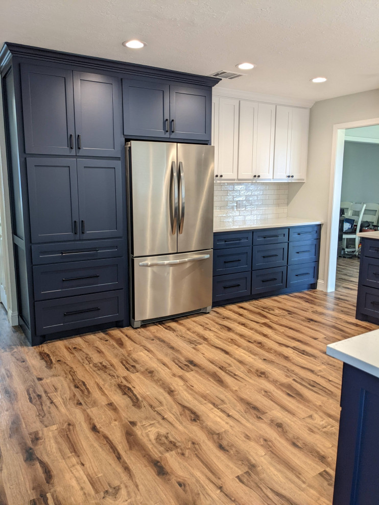 Modern navy and white Shaker kitchen - Modern - Kitchen - Houston - by ...