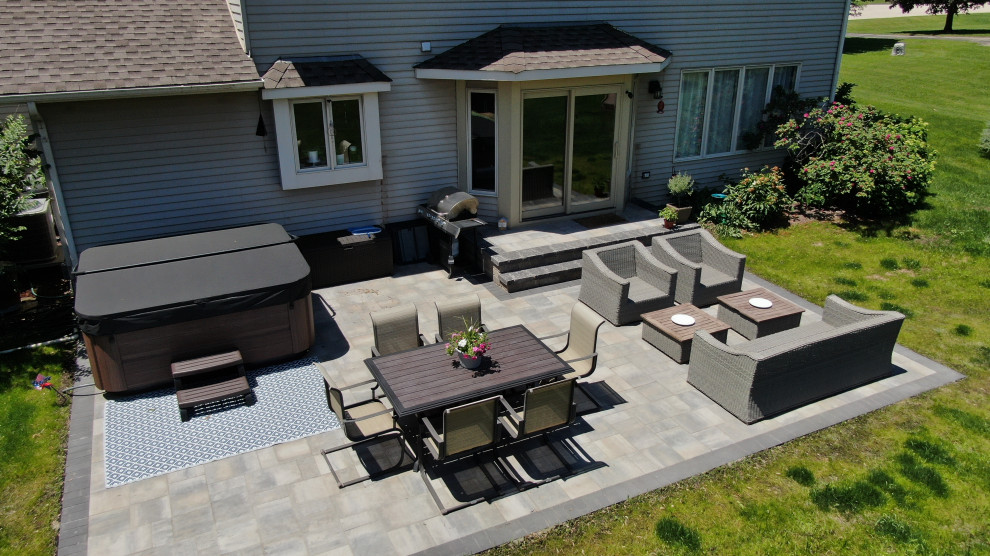 McHenry, IL Paver Patio Design - Terrasse et Patio - Chicago - par ...