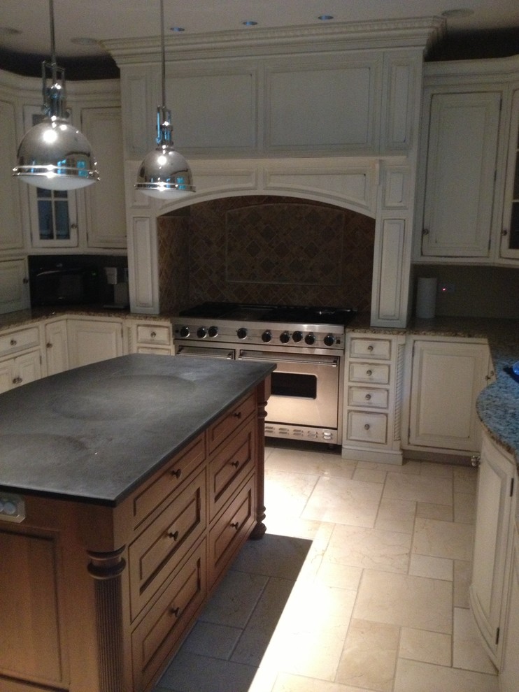 Backsplash behind viking