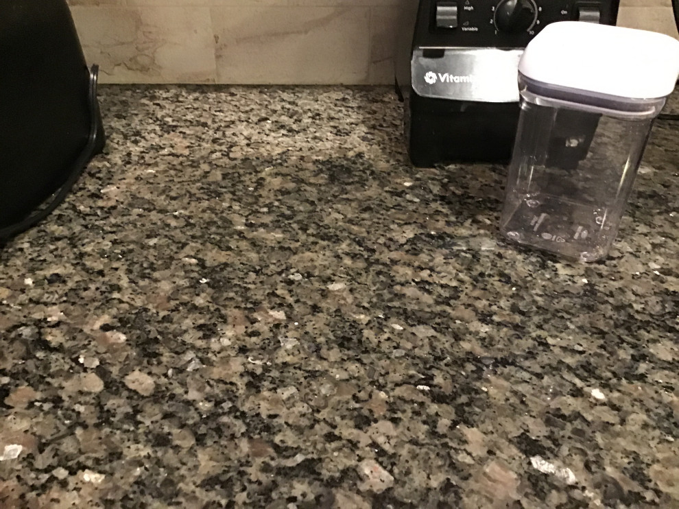 Should granite that already has oil in it be sealed