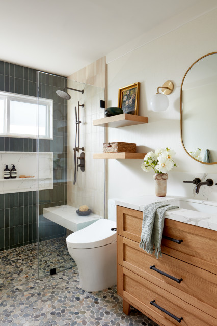 30 Bathroom Shower Features and Finishes Pros Love