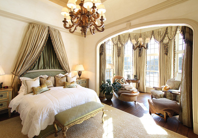 Georgian Manor - Traditional - Bedroom - milwaukee - by Wade Weissmann ...