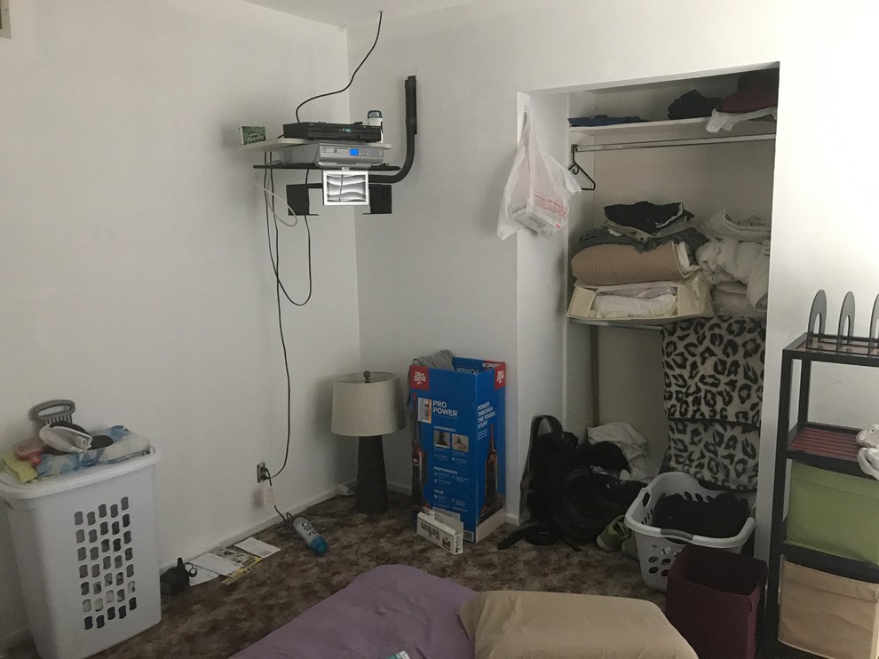 Stuck, 12x10 bedroom furnishing