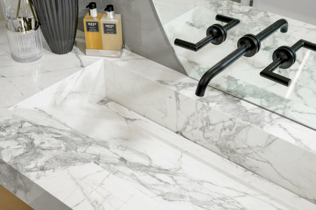 LAMINAM Invisible White - Modern - Bathroom - Los Angeles - by Ollin ...