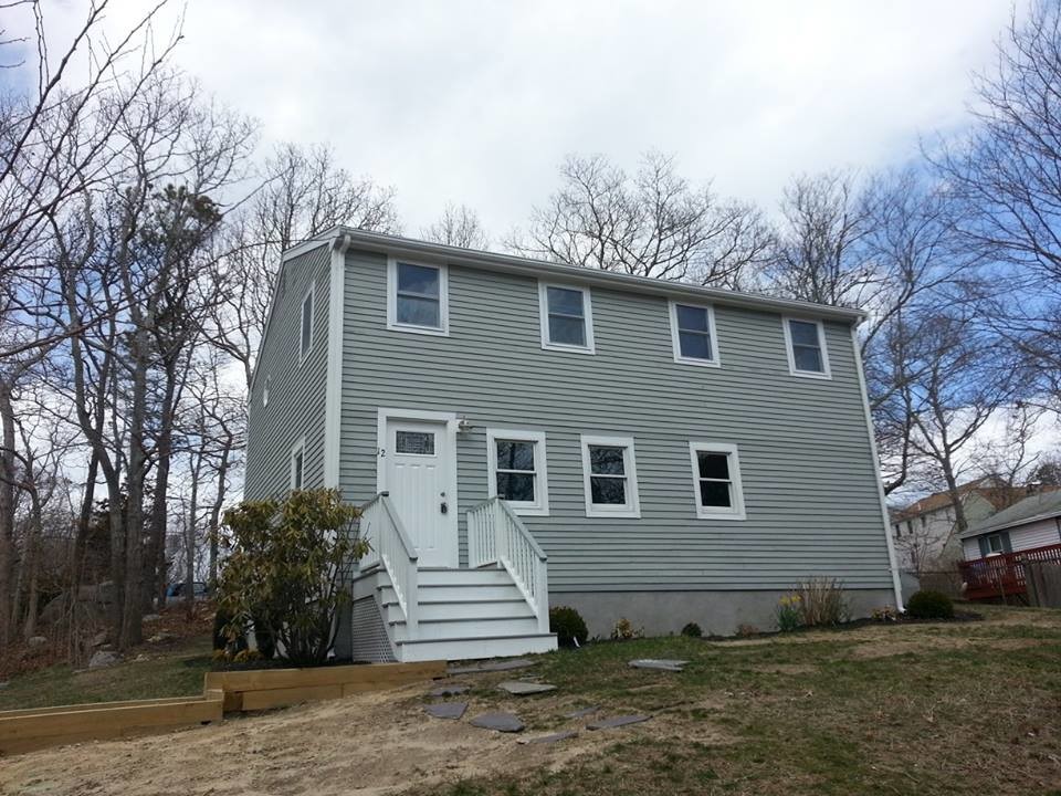 Need some ideas on what to do to the outside of our house | Houzz Forum