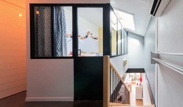 Création d'une pièce supplémentaire sur un grand palier - Contemporain ...