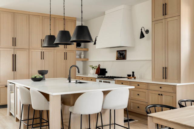 Warm, Organic and Bright Kitchen in an Open-Plan Space