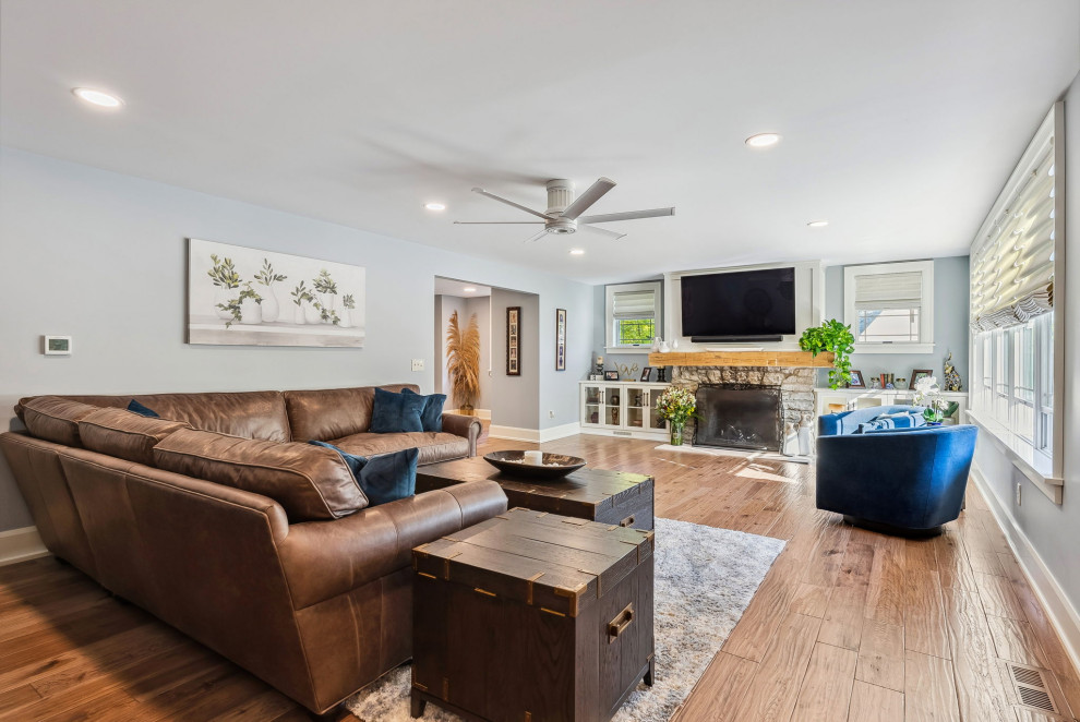 Marble Cliff Addition 20078 - Traditional - Living Room - Columbus - by ...