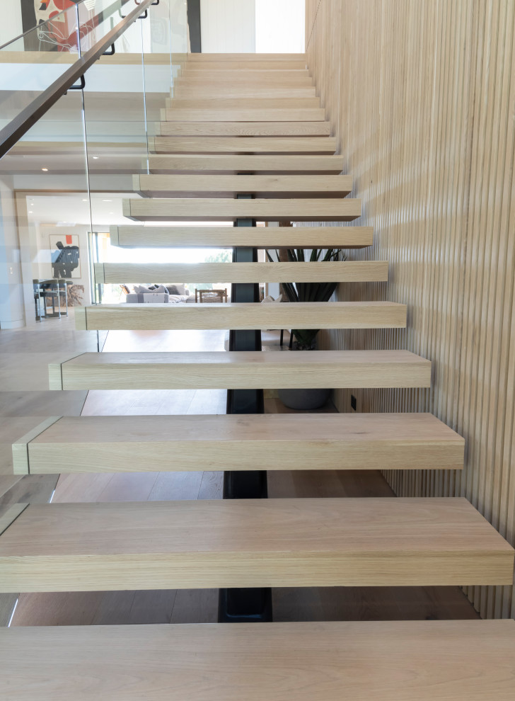 A Modern Country home in Hidden Hills thanks to the woodwork ...