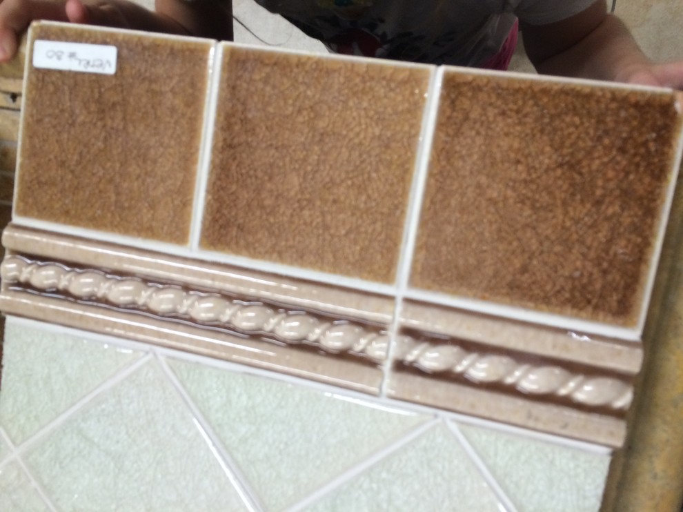 Crackle tile