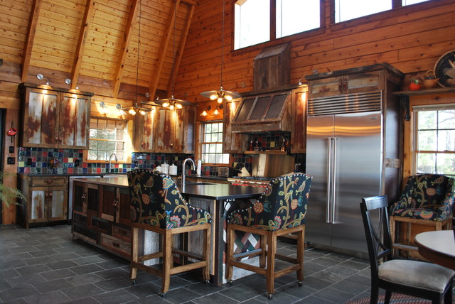 Inside Houzz: New Rustic Style for a Mountain Cabin's Kitchen