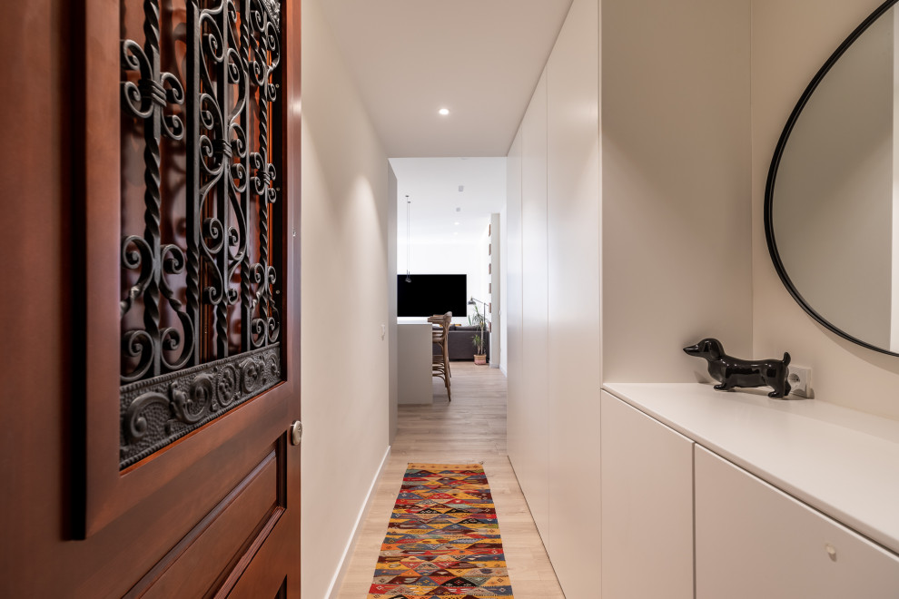 Vivienda en Gran Vía Fernando El Caólico, Valencia - Modern - Hall ...