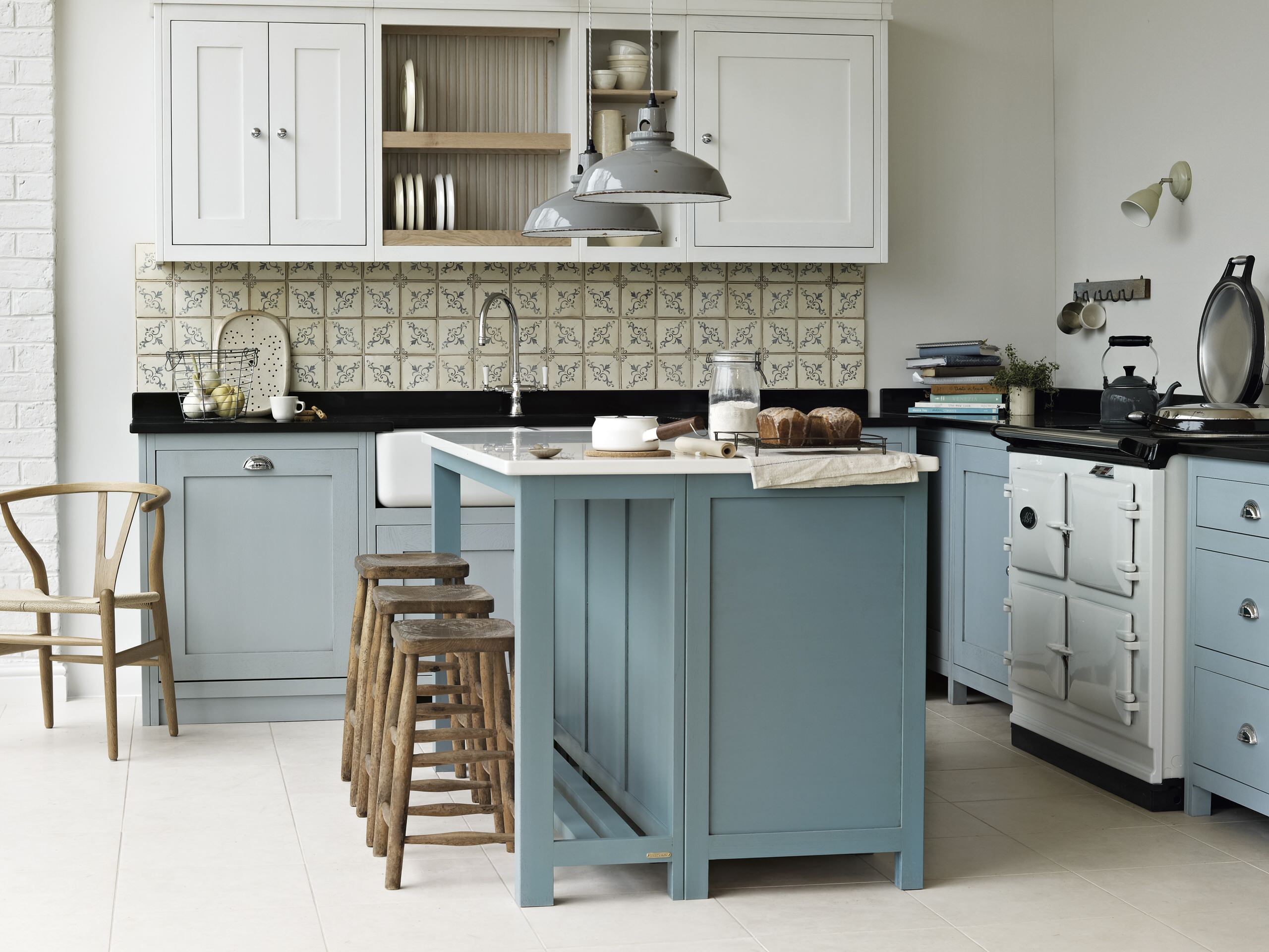 7 Reasons to Choose a Freestanding Kitchen Island