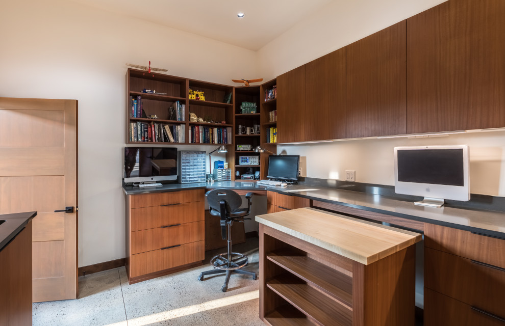 Palouse Barnhouse - Home Office - Seattle - by Uptic Studios | Houzz