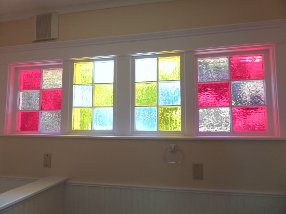 Tile and Vanity Colors with Stained Glass Window?