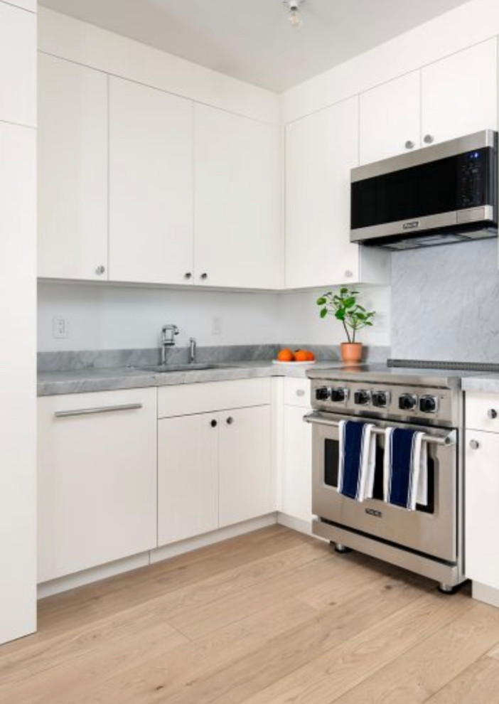 Is the short 3-6” kitchen backsplash coming back around? | Houzz Forum