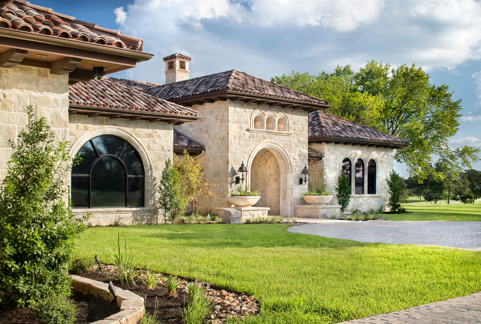 Ranch House - Mediterranean - Houston - by JAUREGUI Architecture ...