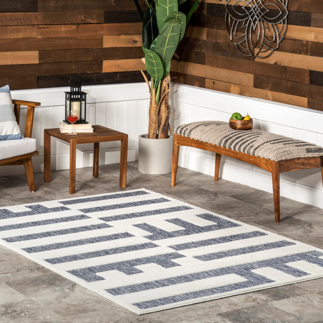 nuLOOM Neri Modern Bars Indoor/Outdoor Area Rug, 5'3"x7'7 ...