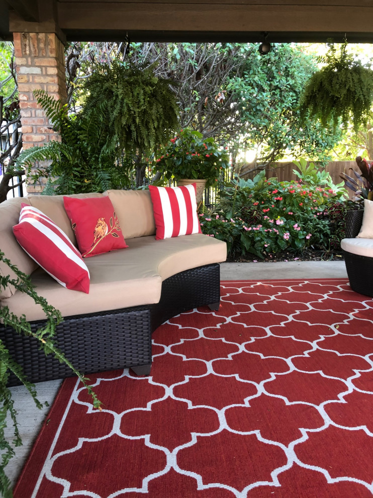 9 Shade Structures and Seating Combos to Inspire Your Patio Setup