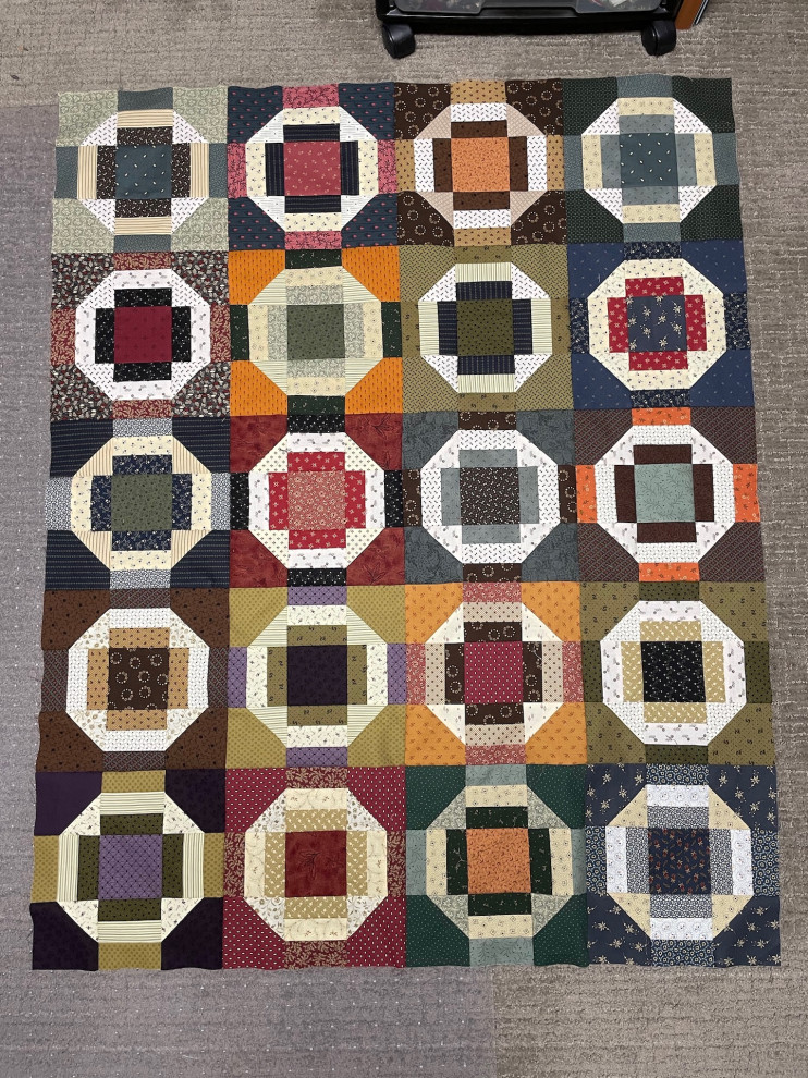 Center of Barn Dance quilt - TOP FINISHED