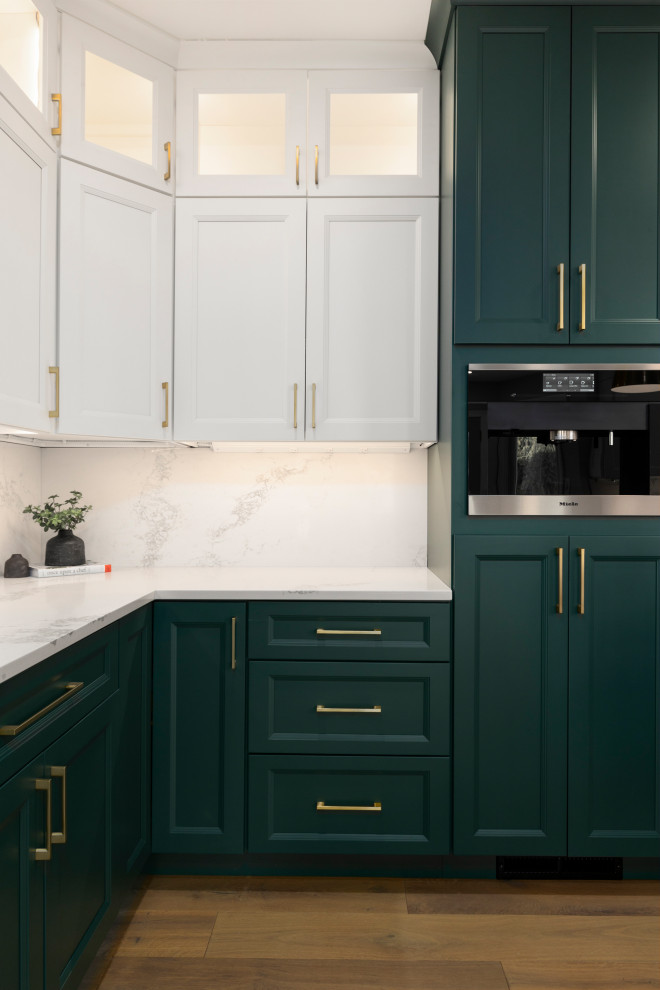 Sherwood Green Kitchen, Bar, and Laundry Room - Kitchen - St Louis - by ...