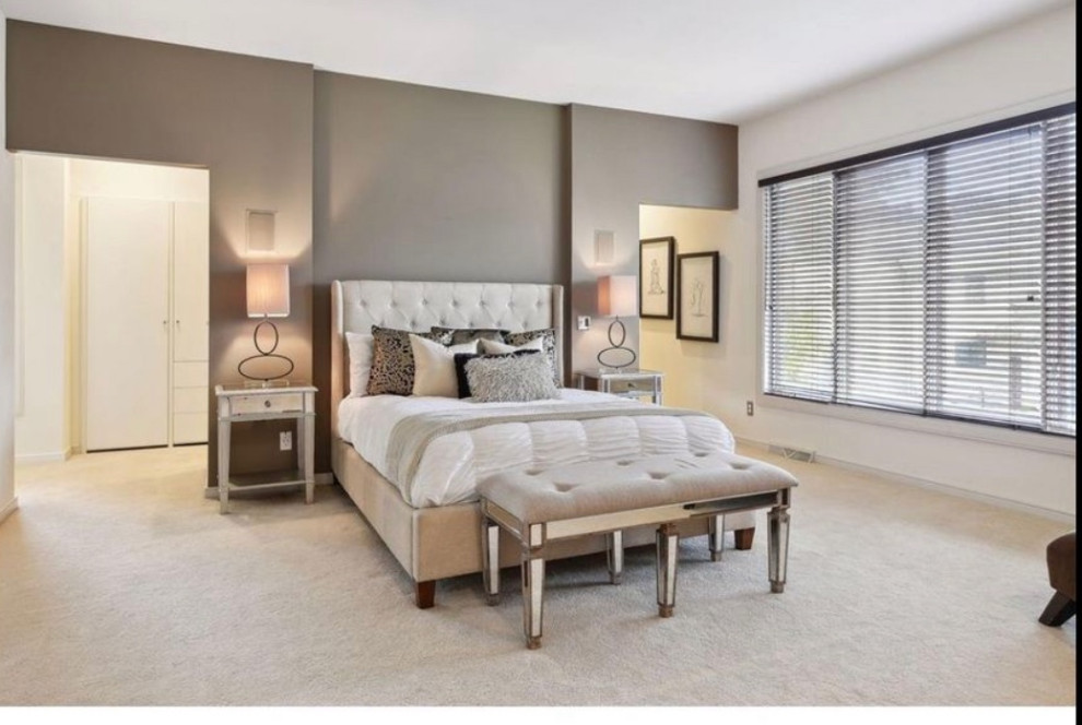 Cut-in space behind headboard