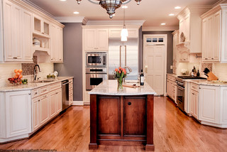 Traditional 2 toned kitchen - Traditional - Kitchen - Raleigh - by ...