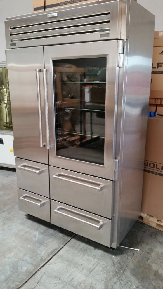 Chefs kitchen appliances: fridge, stove top and range hood | Houzz Forum