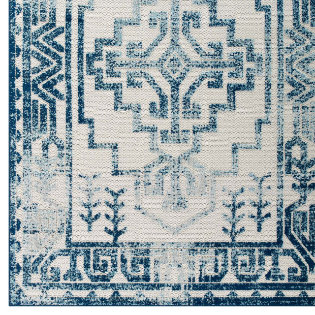 Reflect Nyssa Southwestern Aztec 5x8 Indoor/Outdoor Area Rug R-1181B-58 ...