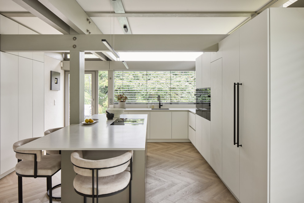 Contemporary Kitchen in Oxted - Contemporary - Kitchen - Surrey - by ...