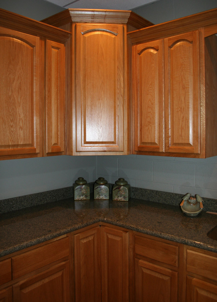 Legacy Oak Kitchen Cabinets Home Design - Traditional - Columbus - by ...