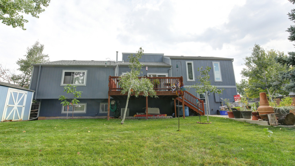 Centennial Split Level | James Hardie Sierra 8 Panel Siding ...