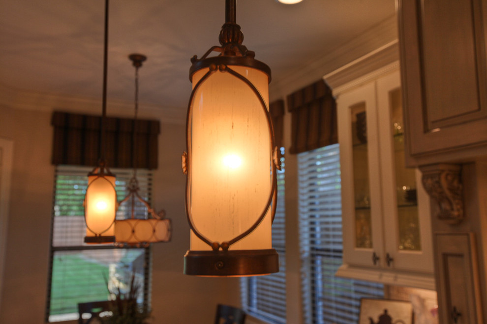 Elegant, classic and expansive design - Traditional - Houston - by ...