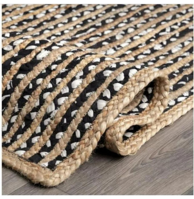 Handwoven Black and White Jute Rug, Braided Solid Print Pattern, 9 ...