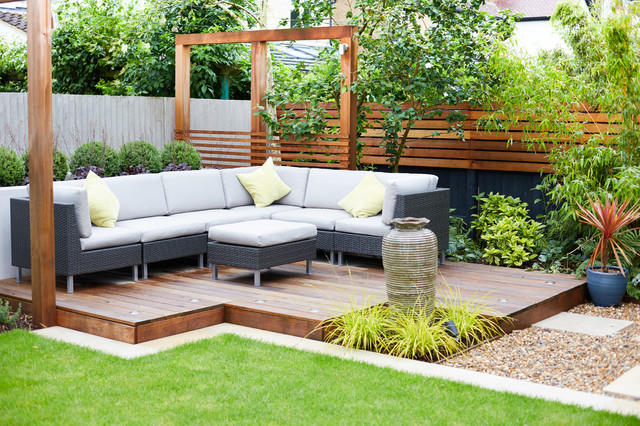 Escape to a Bright Backyard Retreat in Southern England