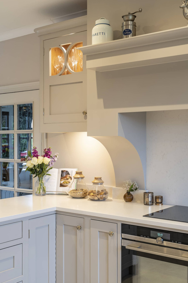 Ammonite Shaker kitchen - Traditional - Kitchen - Oxfordshire - by ...