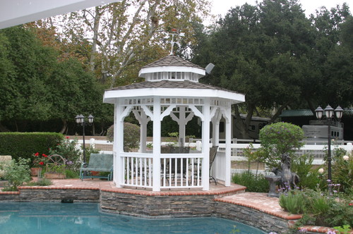 Popular Garden Structures: Pergola, Arbor, Pavilion, and More