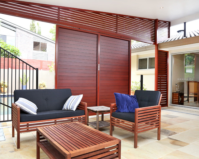 Customised sliding privacy screen (operable louvres) - Modern ...