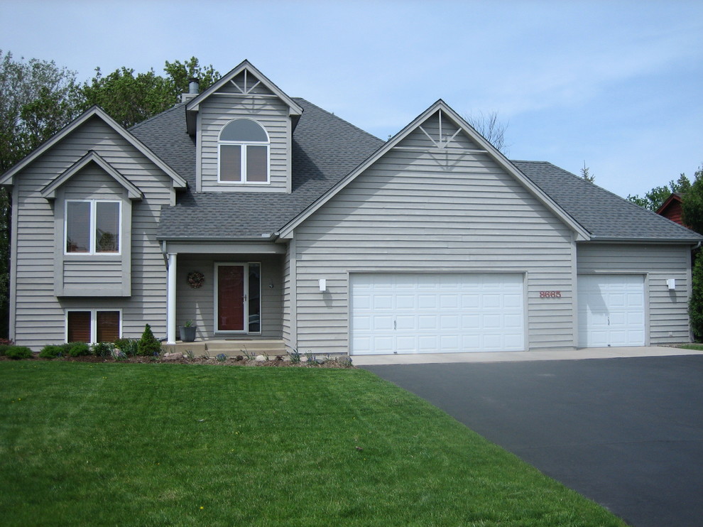 Large, gray house...Ideas?