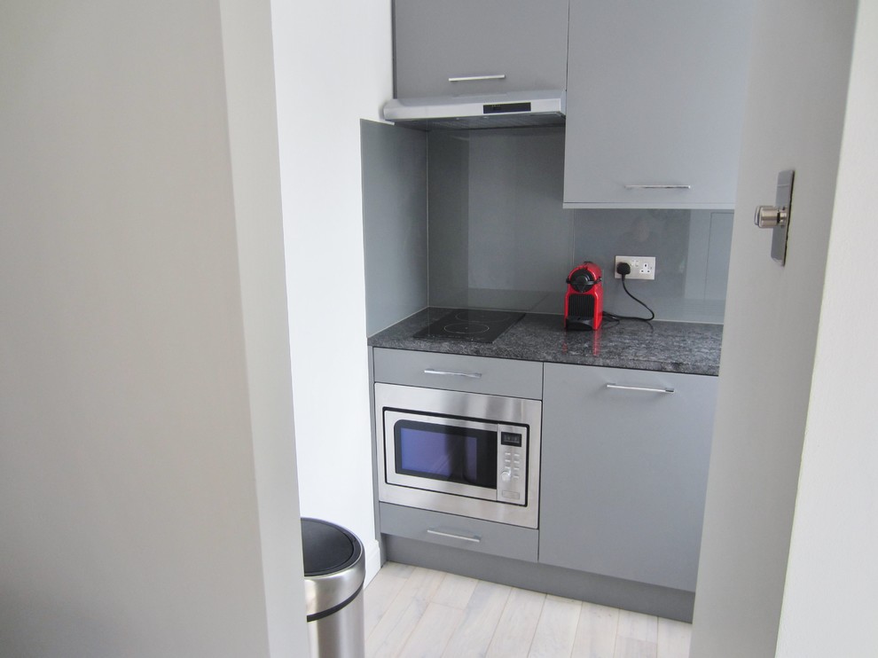 Bespoke kitchenette for studio apartment in London - Contemporary ...