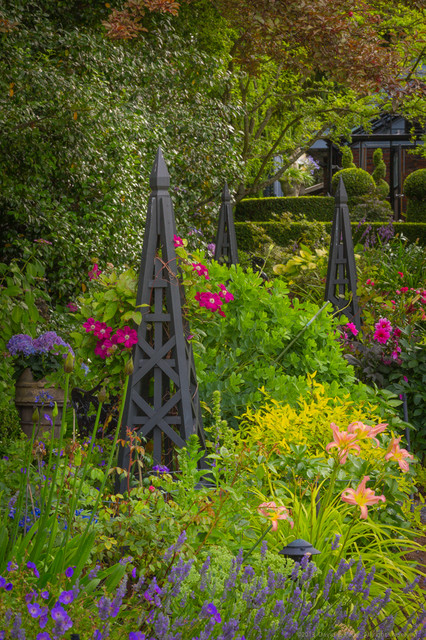 9 Ways to Create Height in Your Garden | Houzz IE