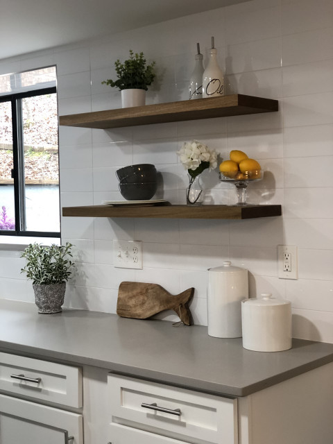 White Kitchen Floating Shelves - Moderne - Cuisine - Atlanta - par Anew ...