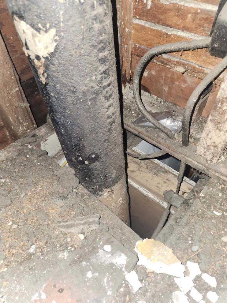 Large hole around main drain line. How to seal?