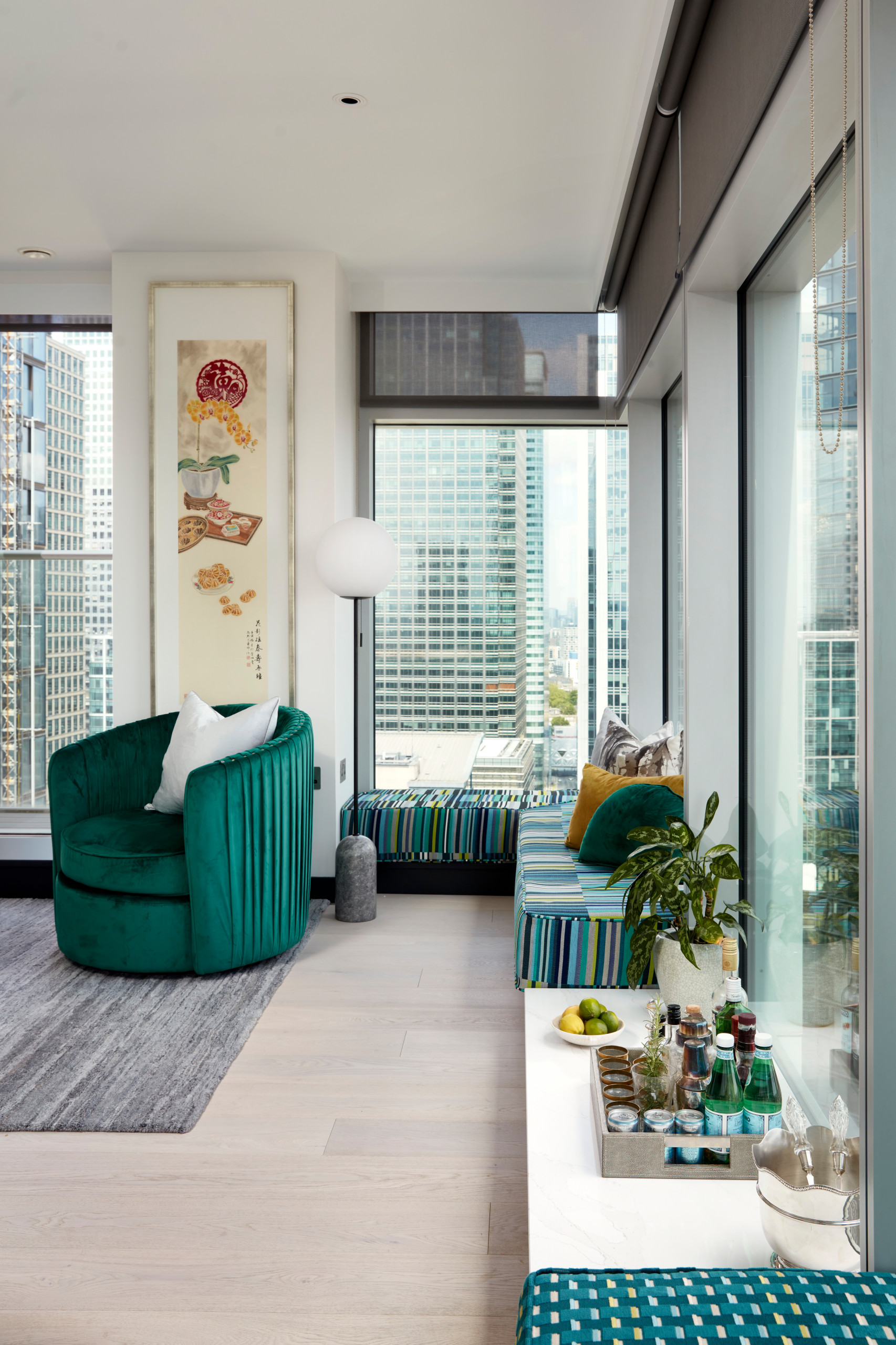 How to Furnish a Room With Big Windows | Houzz IE