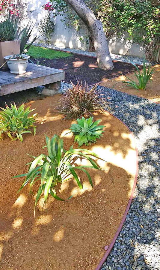 Low-maintenance Landscaping--DG and Gravel Walkway - Los Angeles - by ...