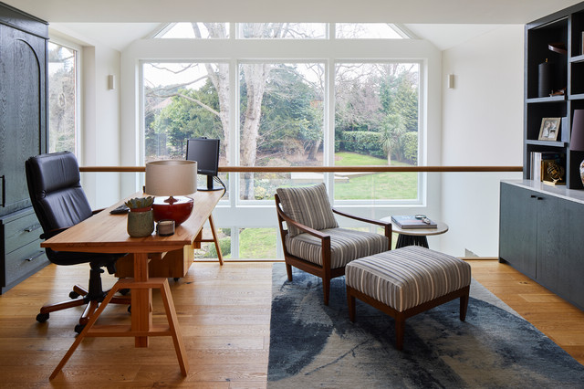 When and How Should a Small Design Firm Start to Take on Staff? | Houzz UK