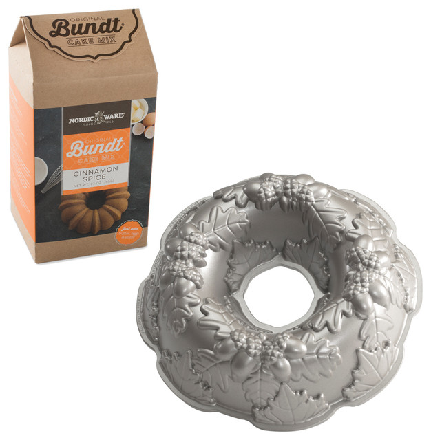 Nordic Ware Autumn Wreath Bundt Cake Pan with Cinnamon Spice Cake Mix ...