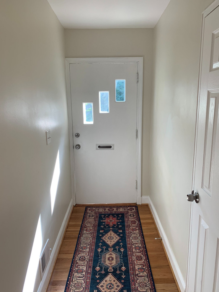 VERY narrow/small entryway!