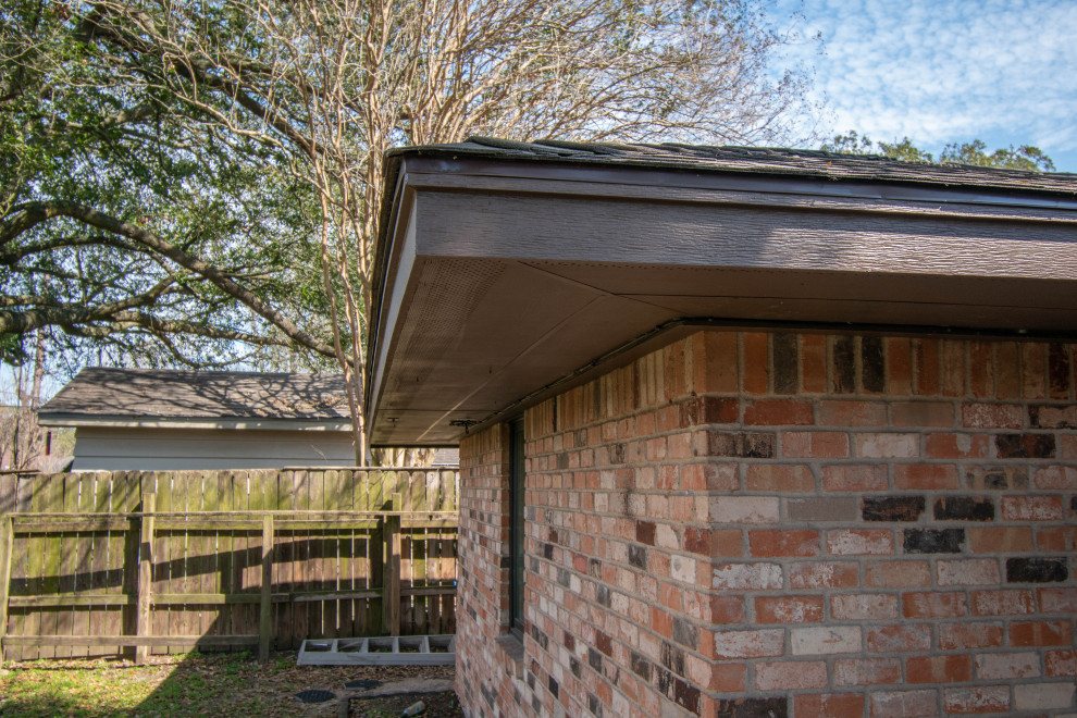 Fascia Replacement - Traditional - Exterior - Houston - by Deskins ...