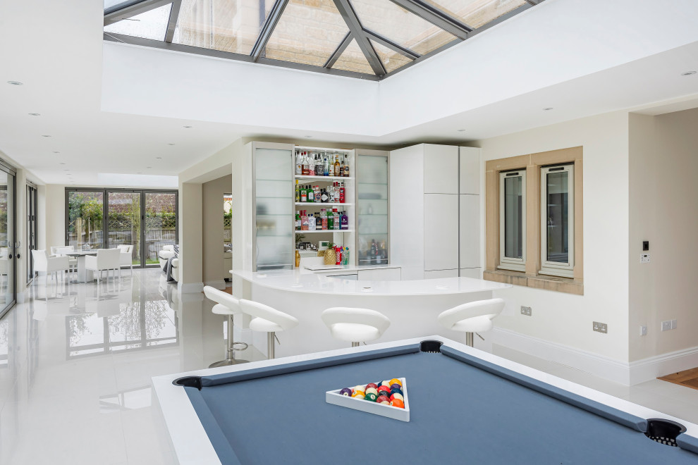 Large kitchen extension with private bar - Modern - Sussex - by in-toto ...